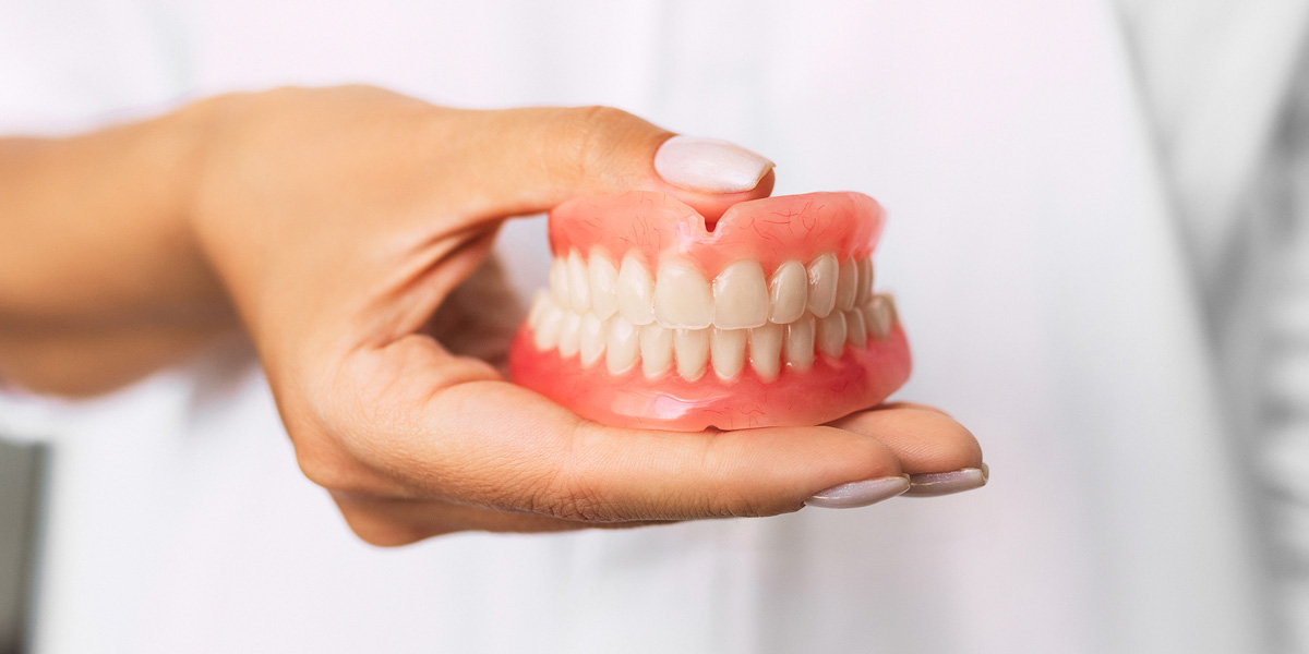 Removable Dentures: Advantages, Types, and Key Considerations